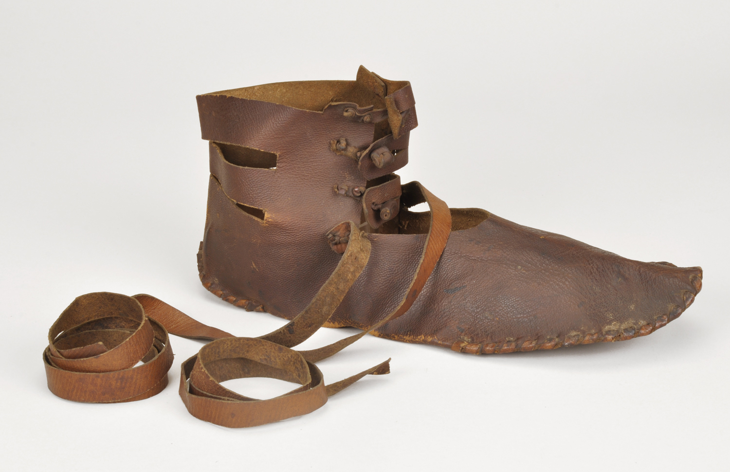 Bocskor, Halicá cipő | Néprajzi Múzeum